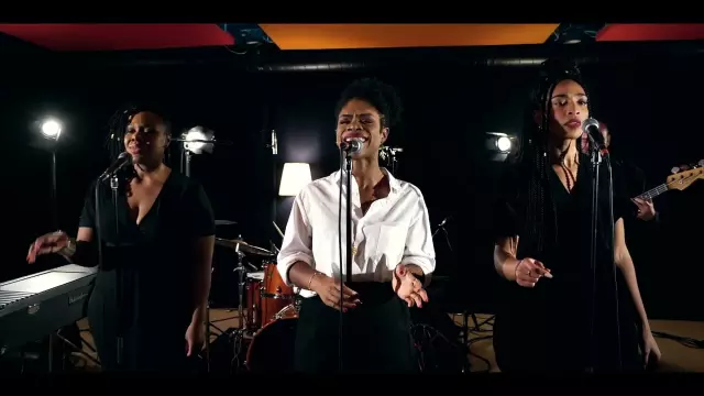 Aretha Franklin | Athéna & Chains of Soul - Tribute Avenue
