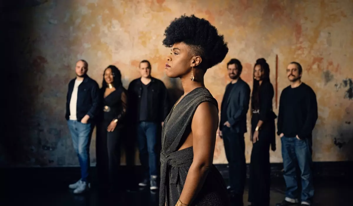 Aretha Franklin | Athéna & Chains of Soul - Tribute Avenue